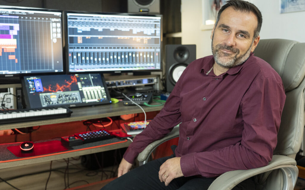 Portrait de Fabrice Vanvert : platines de soleil - Ville de Saint-Étienne-du-Rouvray - Site officiel