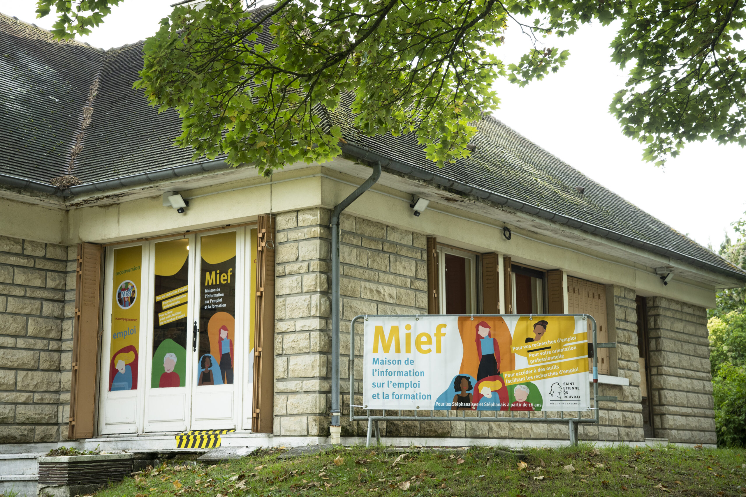Emploi, orientation, aide numérique : la Mief a rouvert ses portes ...